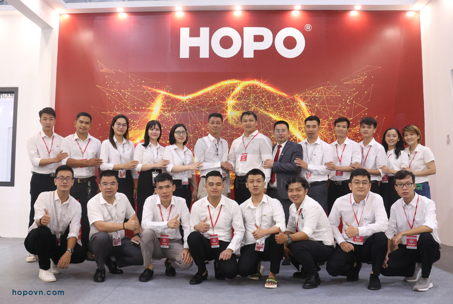 Đội ngũ HOPO và Đông Phương tại triển lãm Vietbuild 2022